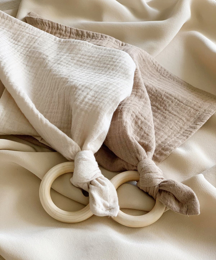 Plumé - hydrophilic cloth + teether - stone beige – Ai and Mi